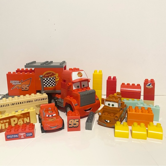 mega bloks | Toys | Mega Bloks Disney Pixar Cars Mater Lightning ...